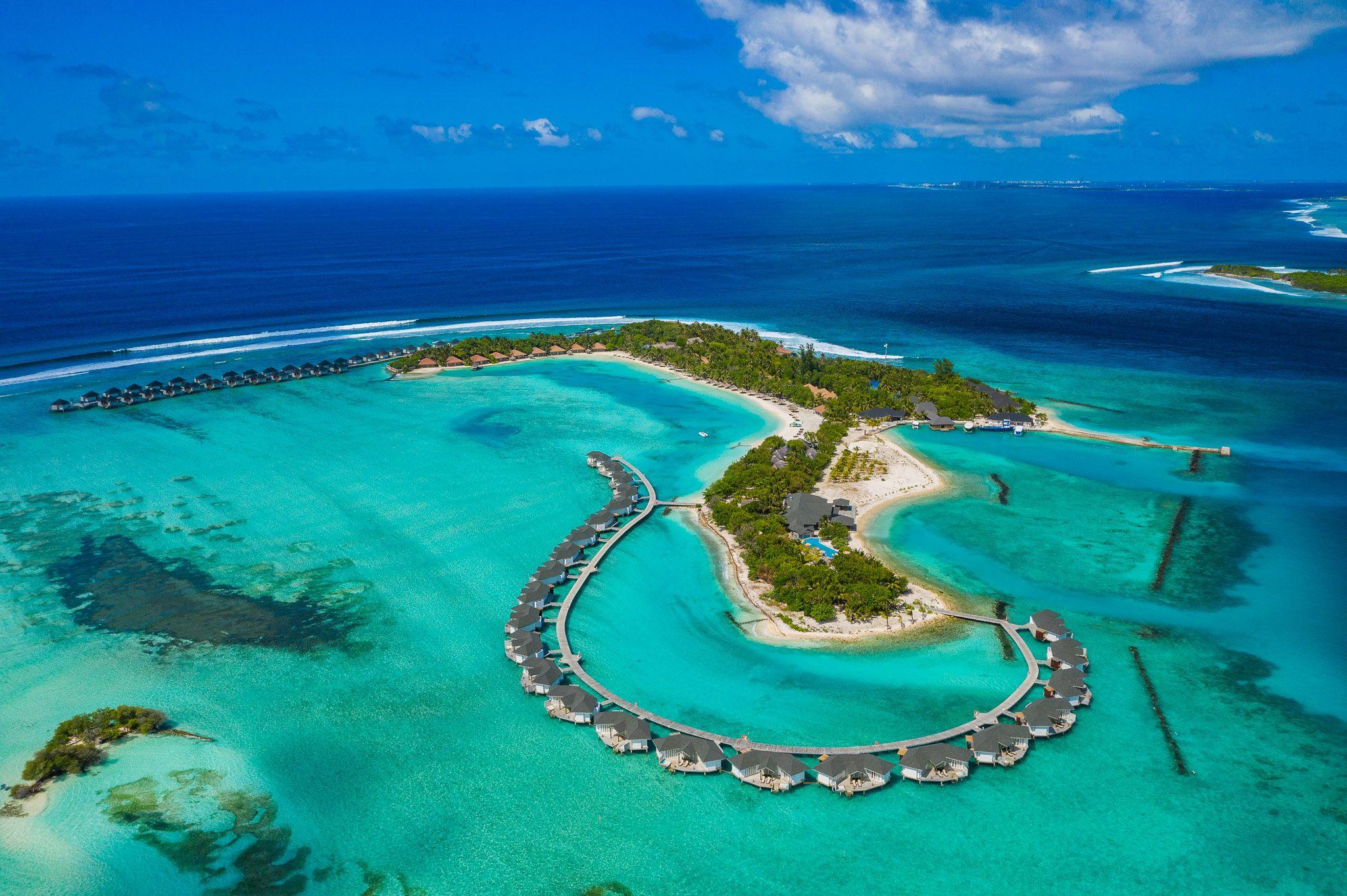Cinnamon Dhonveli Maldives | Tropical Resort in North Malé Atoll