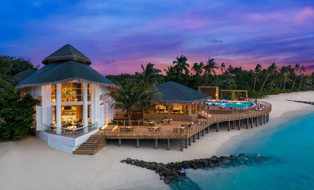 JW Marriott Maldives: Duplex Villa Rates & Family Perks