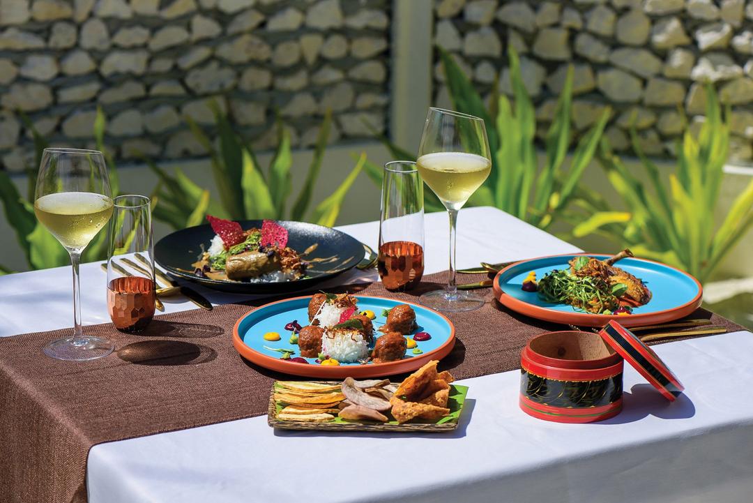 VARU by Atmosphere | 5-Star All-Inclusive Resort in Malé Atoll