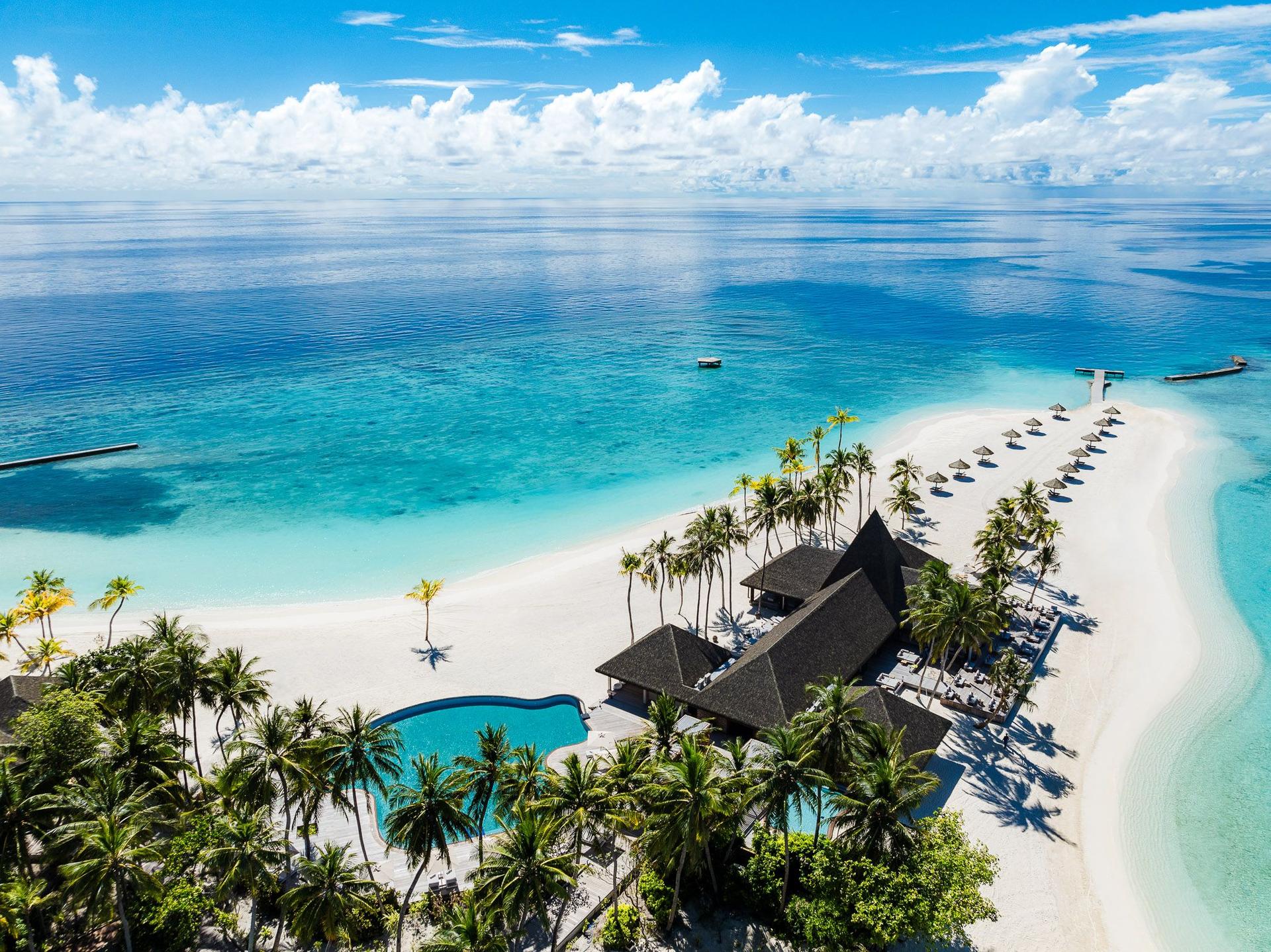 Veligandu Maldives Resort Island | Luxury Retreat in North Ari Atoll