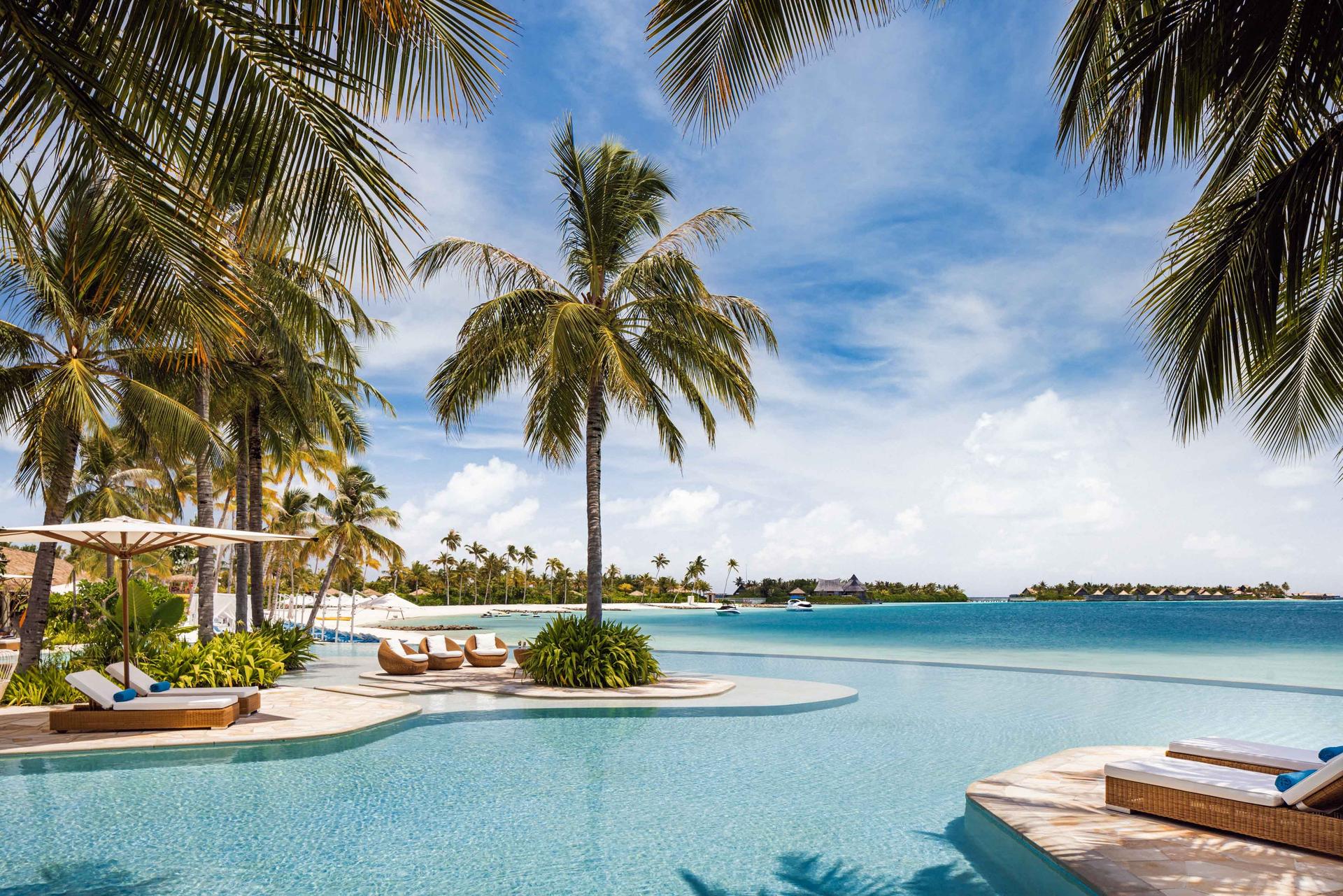 Waldorf Astoria Maldives Ithaafushi | Luxury Resort in South Malé Atoll